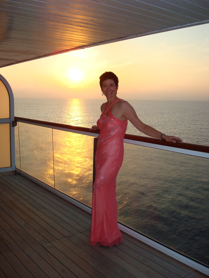 Dressing for dinner: An eye on cruise line dress codes – The Discerning ...